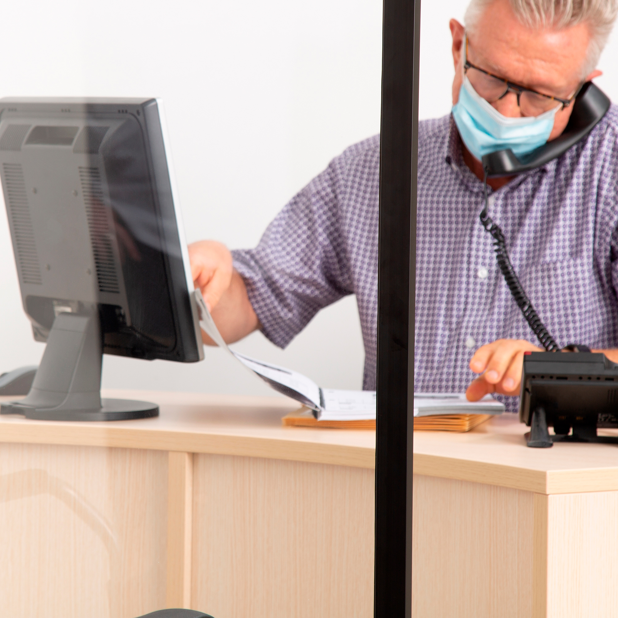 Clear Social Distancing Single Panel Room Divider | School Outfitters